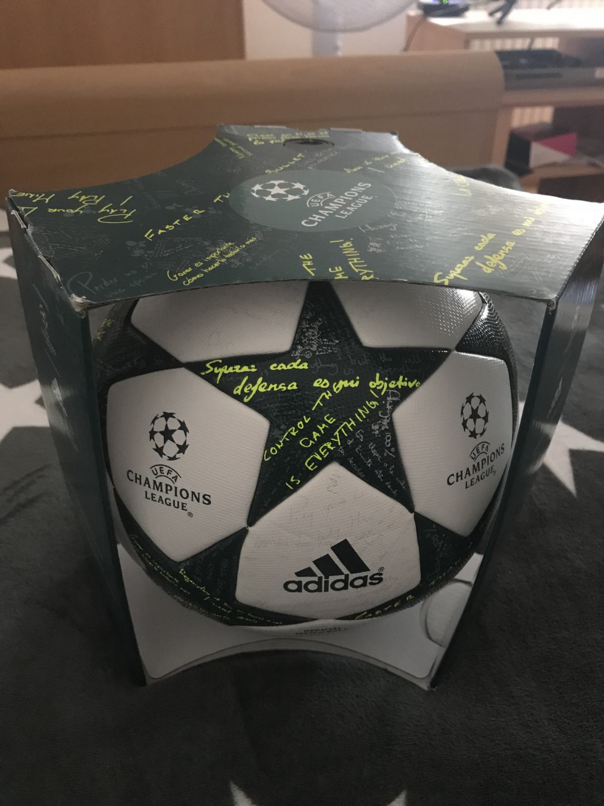 Nogometna lopta Uefa Champions league
