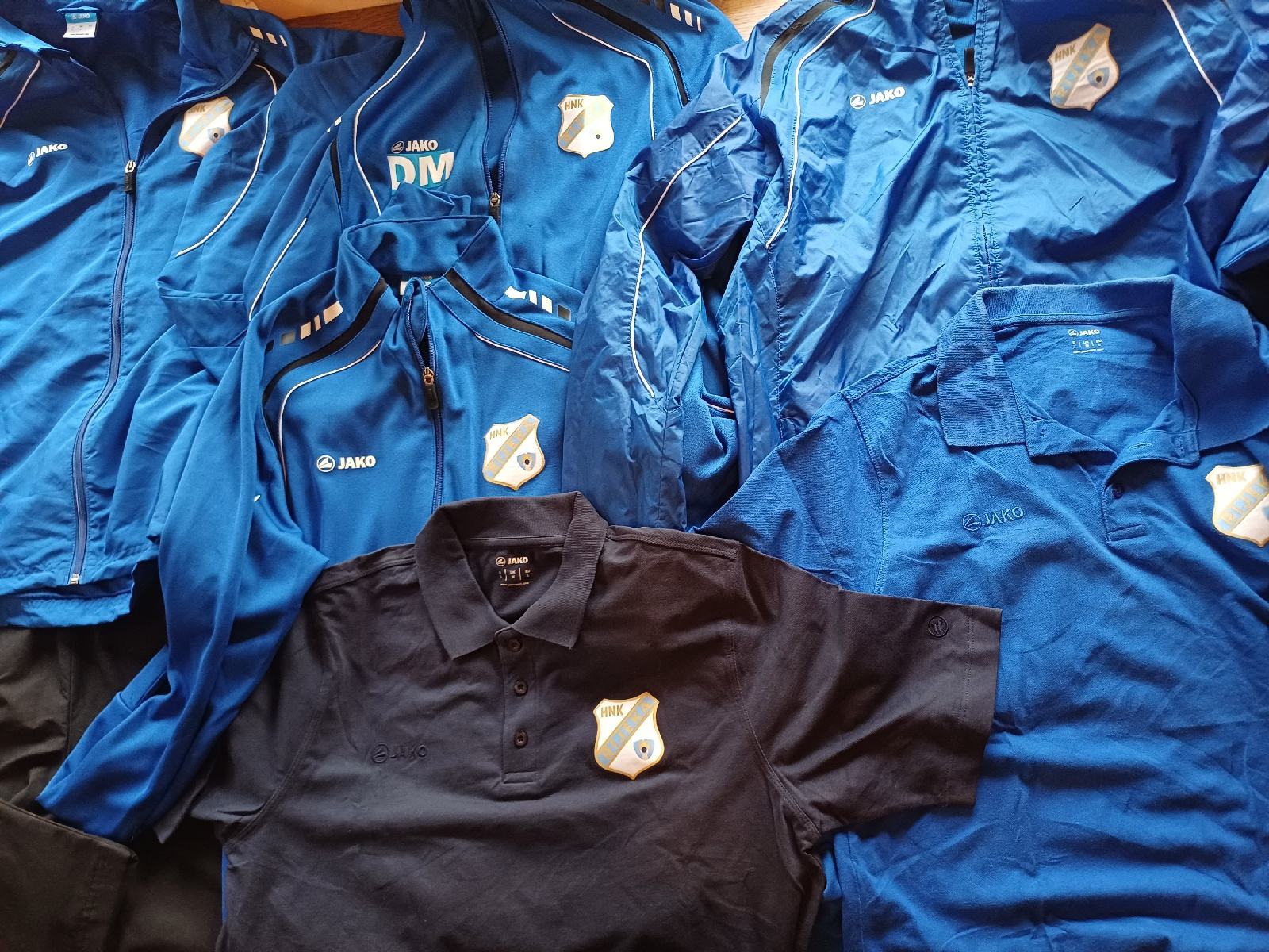 HNK NK RIJEKA KOMPLET OPREMA TRENING JAKO TRENIRKA POLO MAJICA JAKNA V
