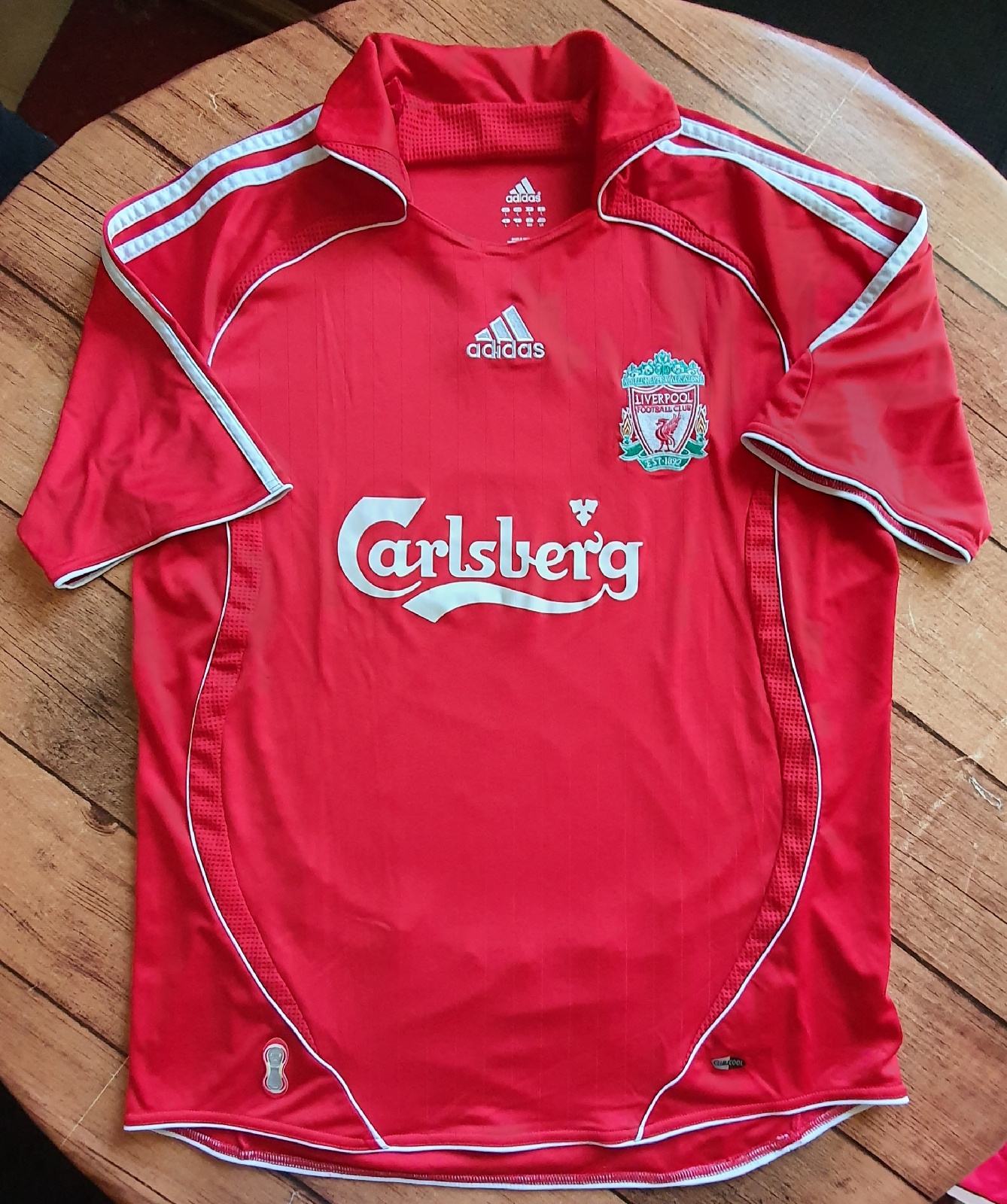 LIVERPOOL FC, STARIJI DRES