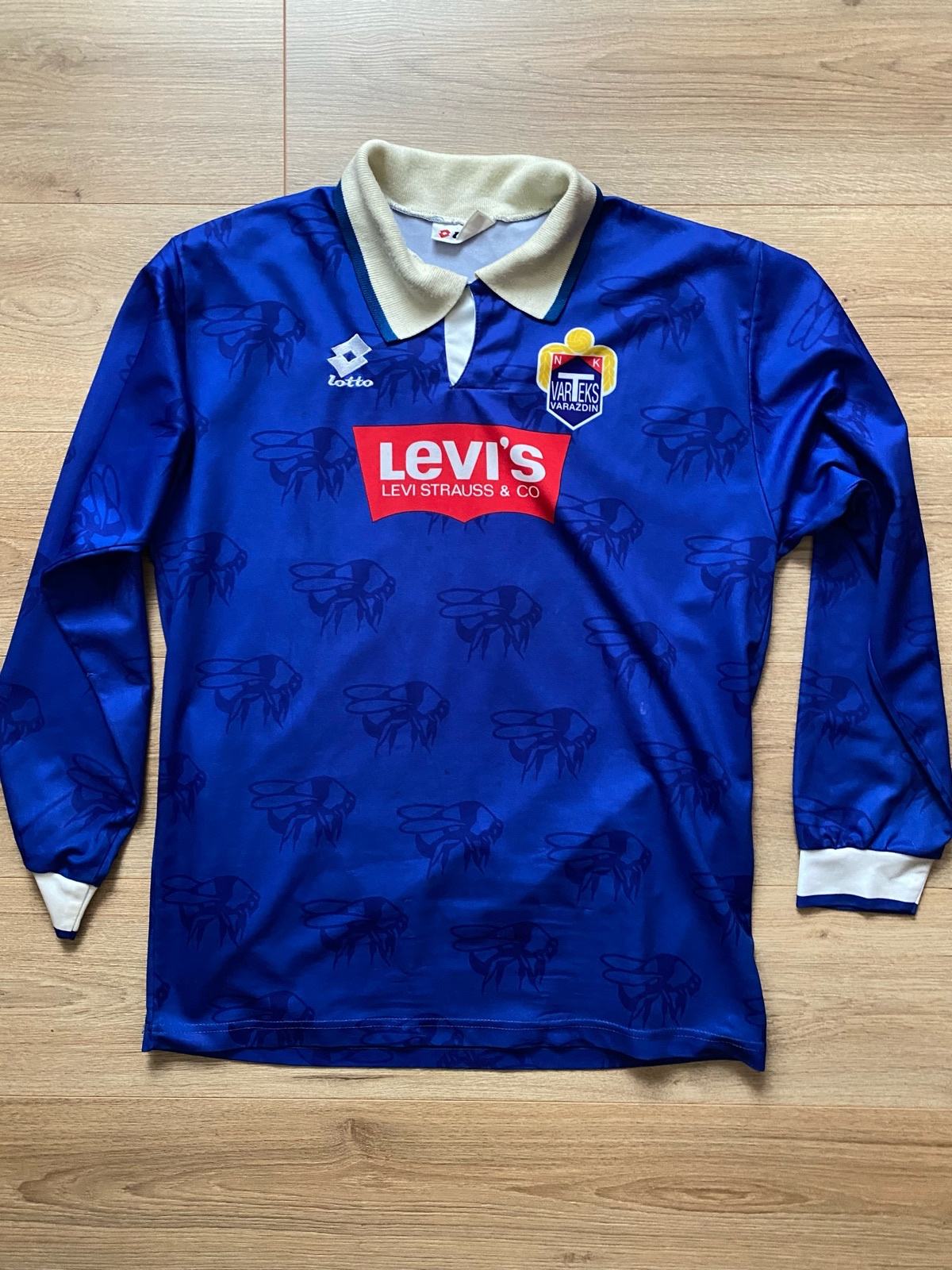 Varteks dres Vugrinec