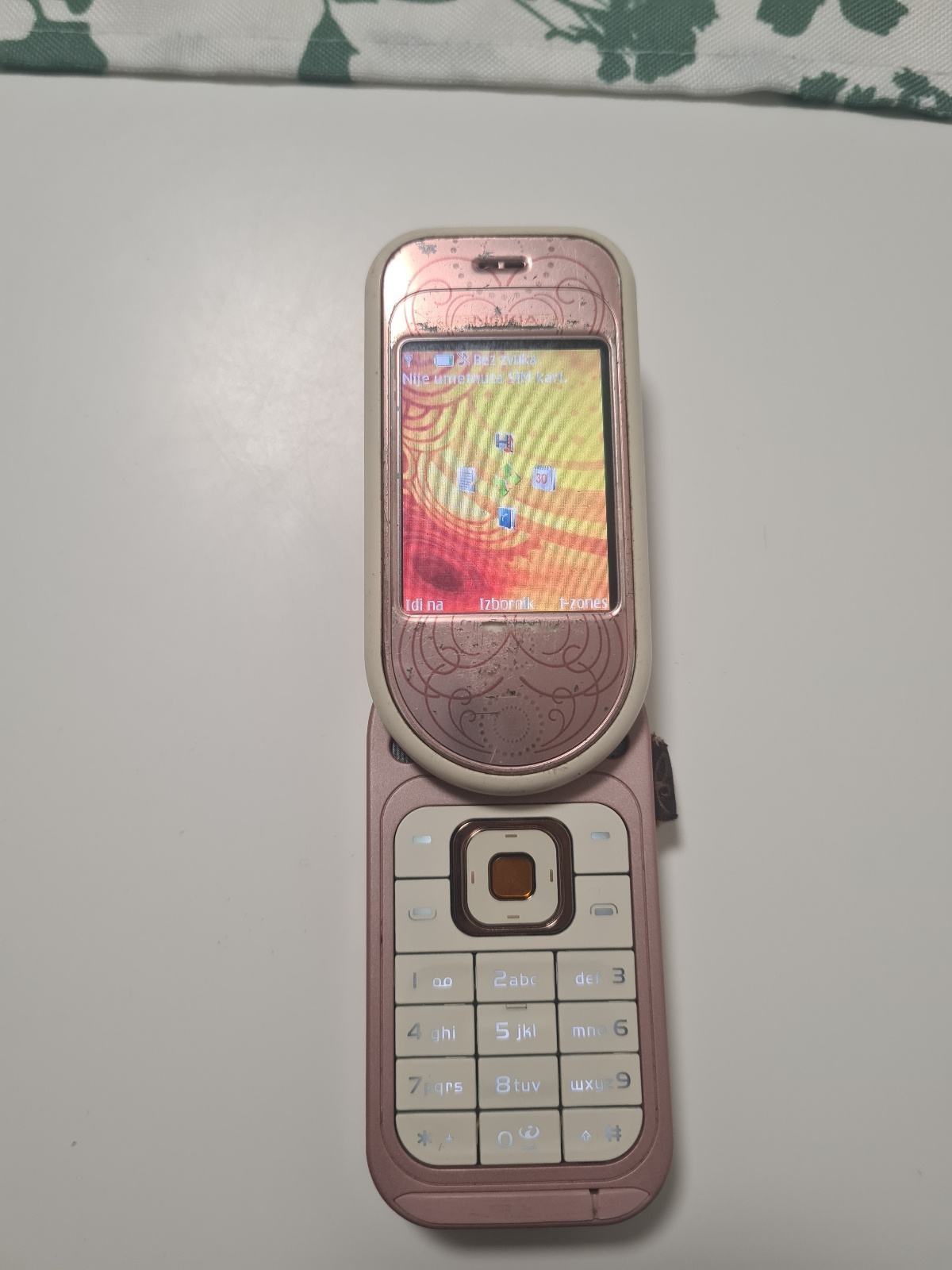 Nokia 7373 roza očuvana 098,099