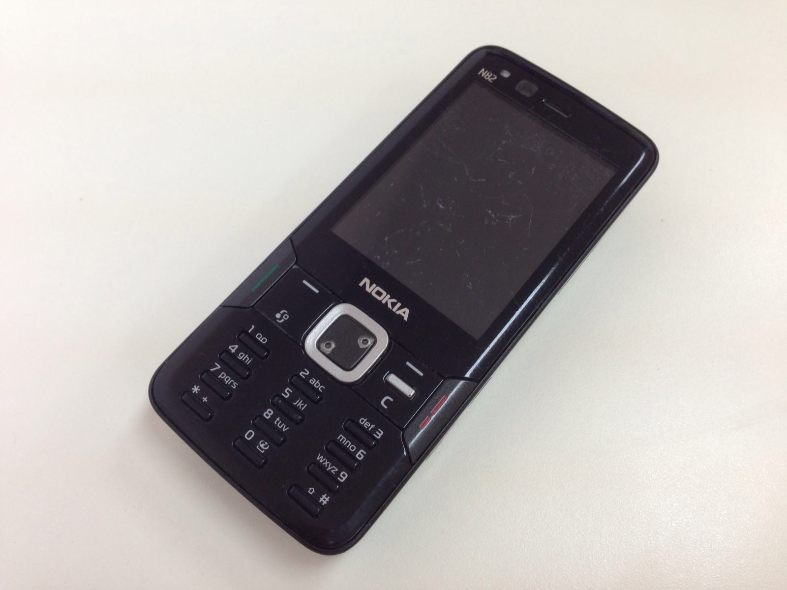 Nokia N82