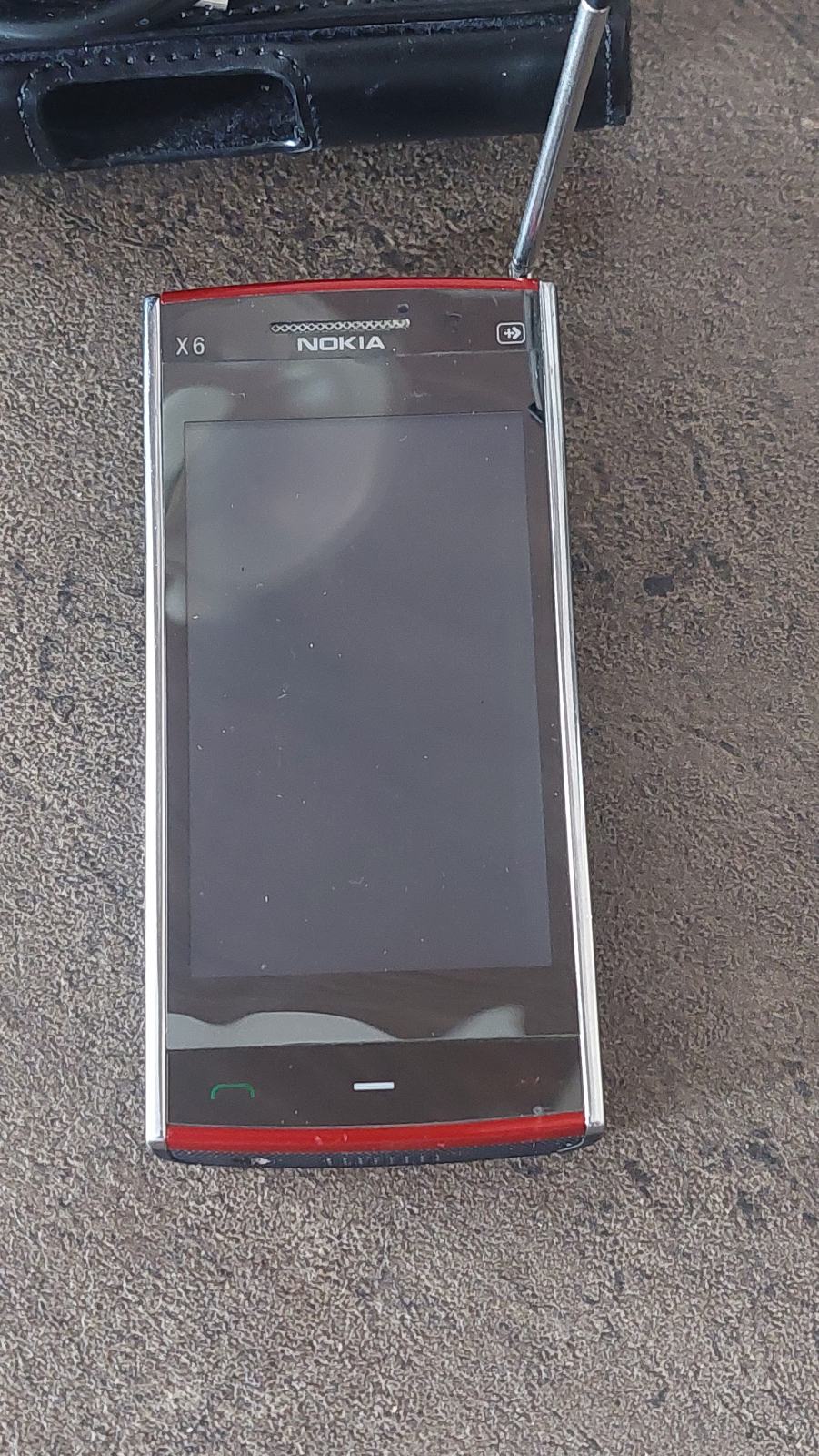 NOKIA X6 - KINESKA KOPIJA - DVIJE KARTICE - NEISPRAVNO