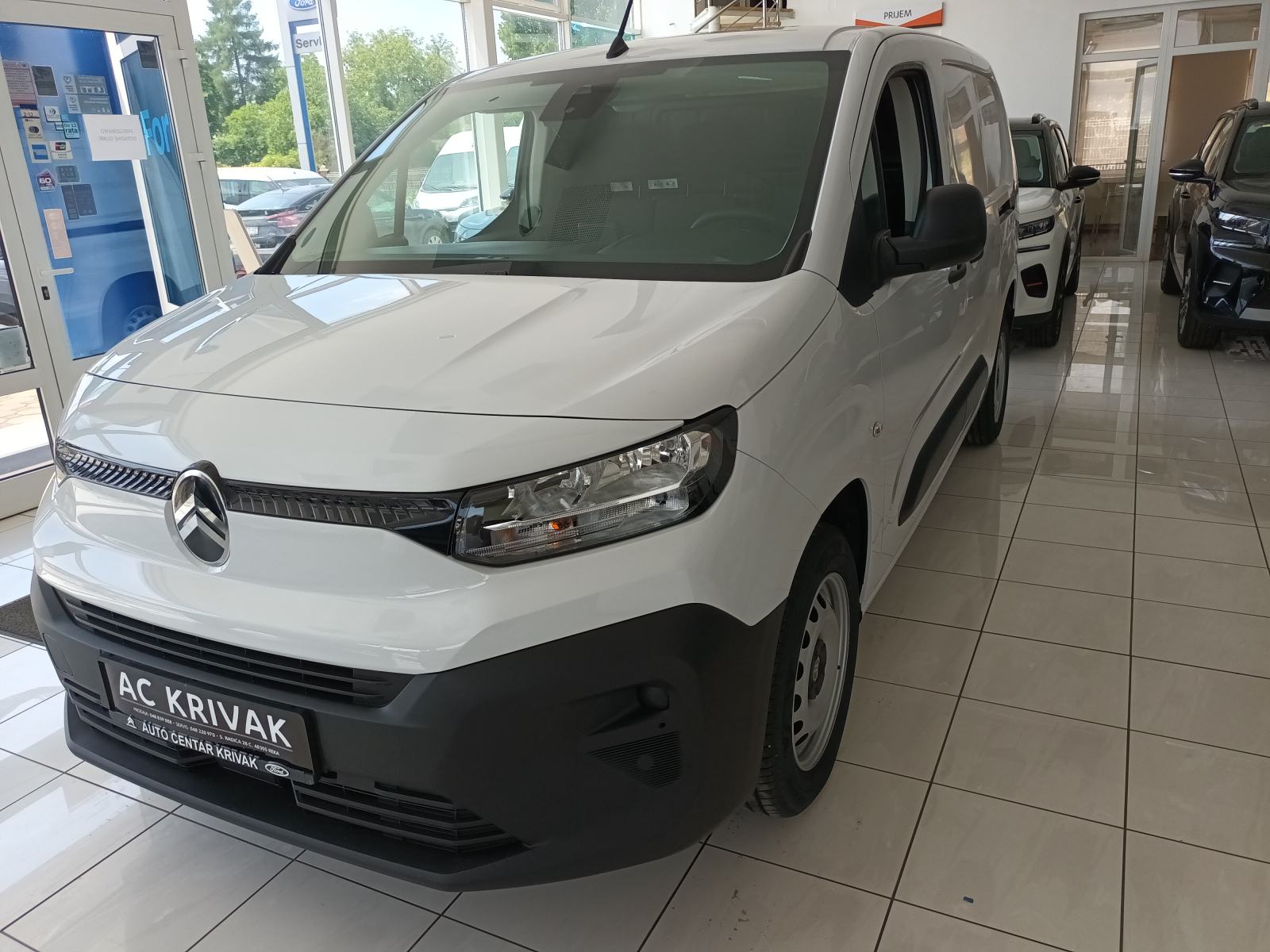 Citroën Berlingo Furgon 950 xl nivo 2 dostupan odmah !, 2025 god.