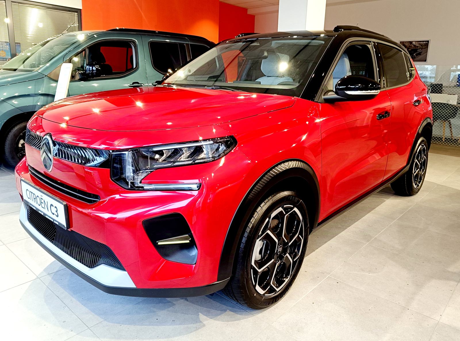 NOVI Citroën C3 MAX 1,2 PureTech 100KS - TESTNO VOZILO, 2024 god.