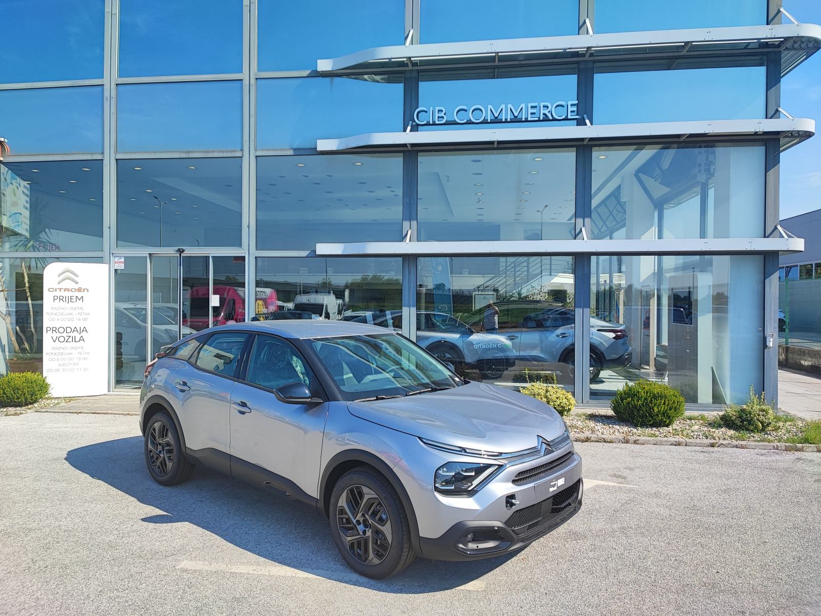 CITROEN C4 PLUS PureTech 130 BVM6 DOSTUPAN ODMAH, 2024 god.