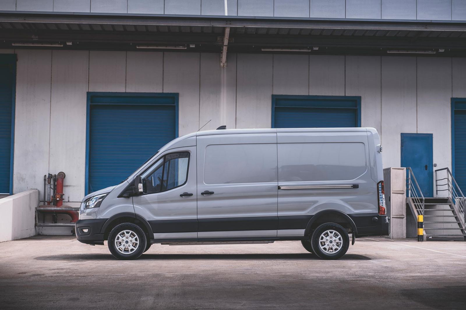 E-Transit V363 350 L3H2 Van Trend BEV 135kW, 2023 god.