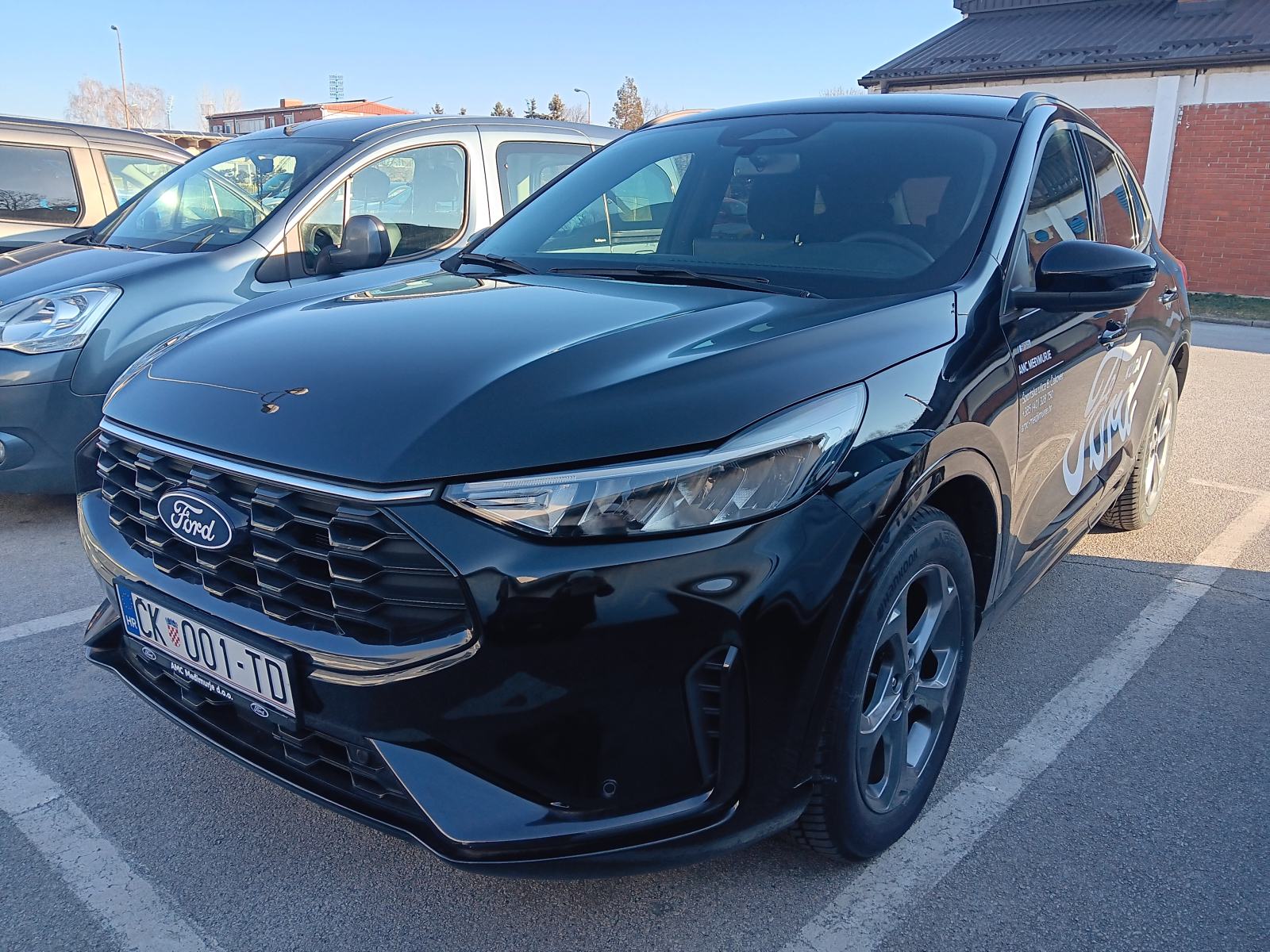 Ford Kuga 2,5 Hybrid CVT ST Line, 2025 god.