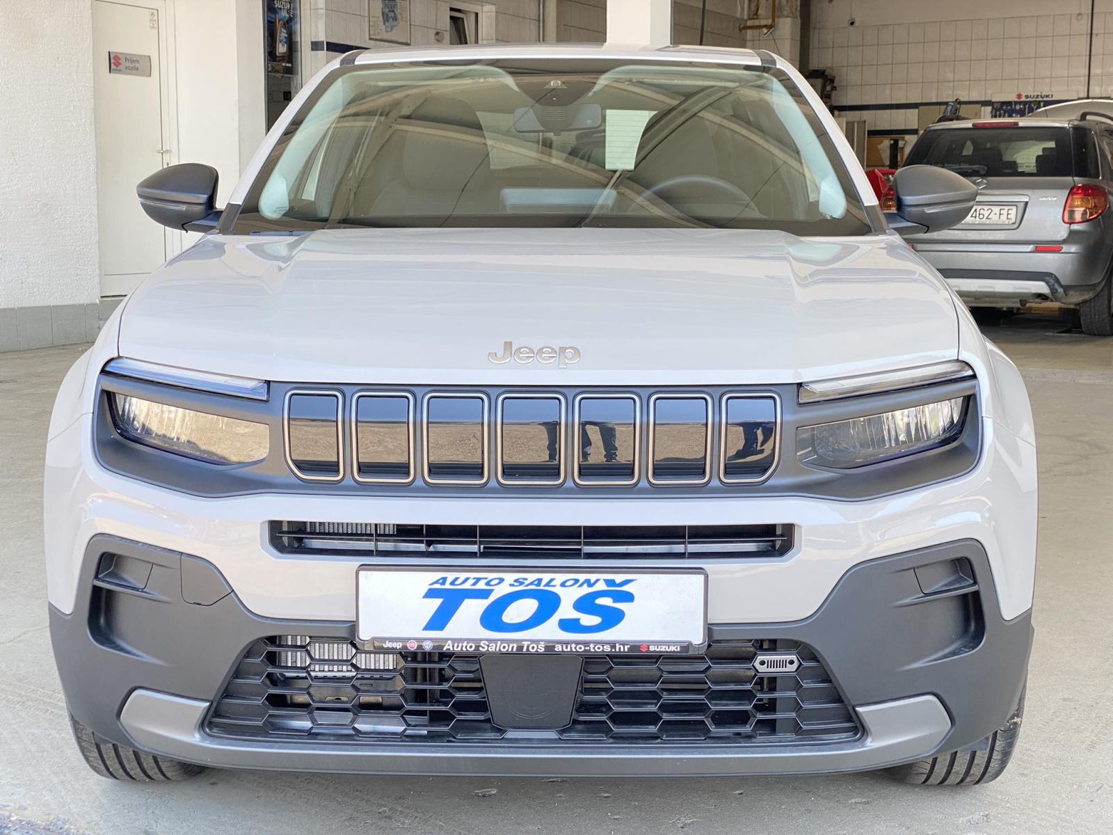 Jeep Avenger ICE 1.2 MHEV Longitude Automatik - AKCIJA!!!, 2024 god.