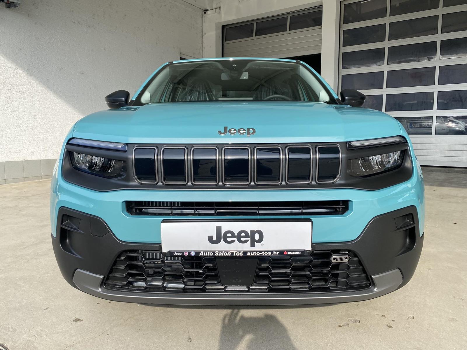 Jeep Avenger ICE 1.2 MT Longitude, 2024 god.