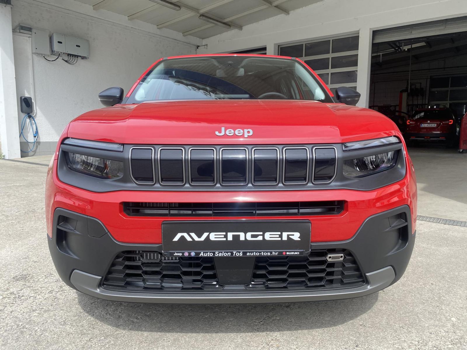 Jeep Avenger ICE 1.2 MT Longitude, 2024 god.