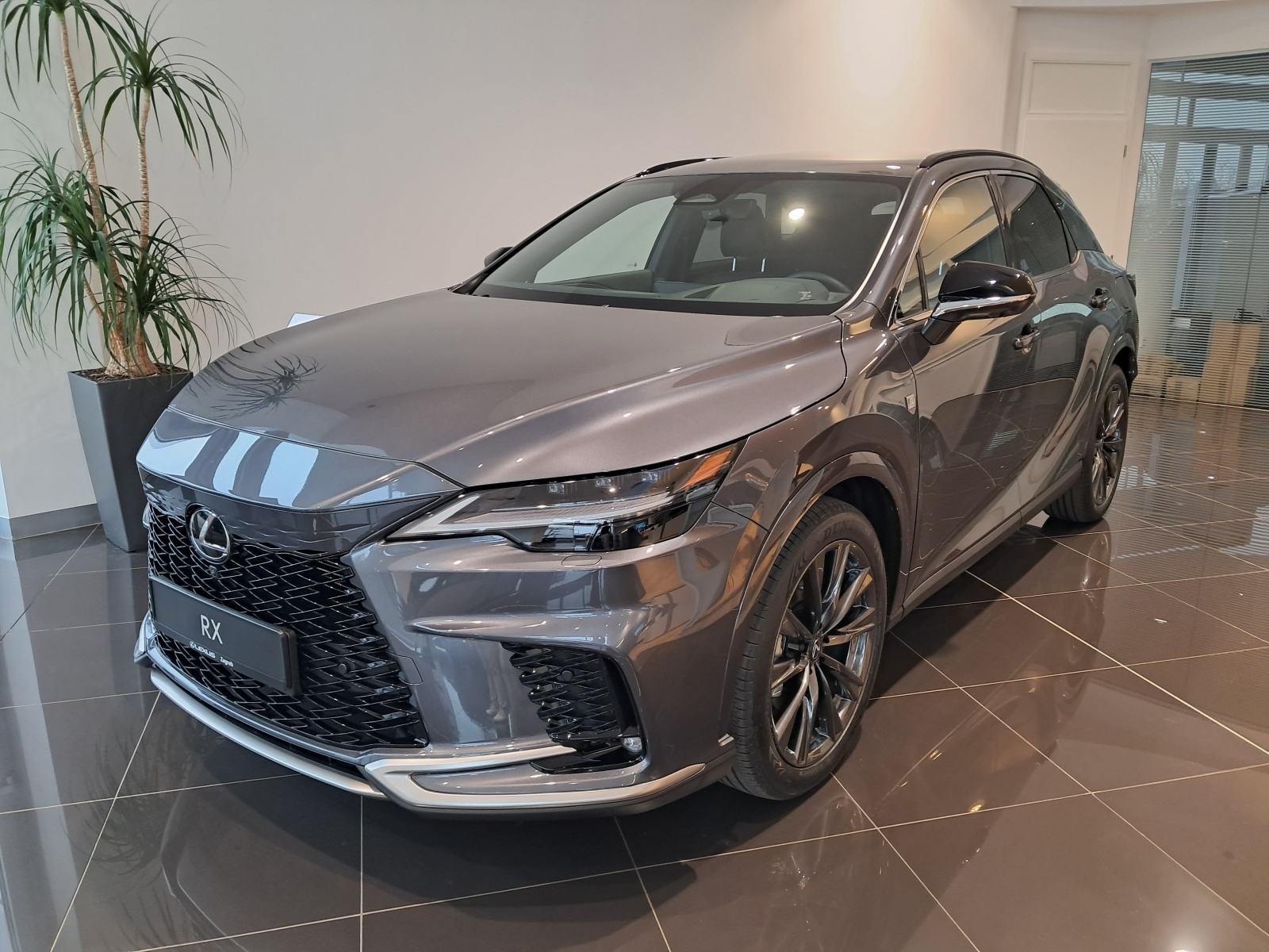 LEXUS RX 450h+ F Sport Design PLUG-IN hibrid...isporuka odmah, 2024 god.