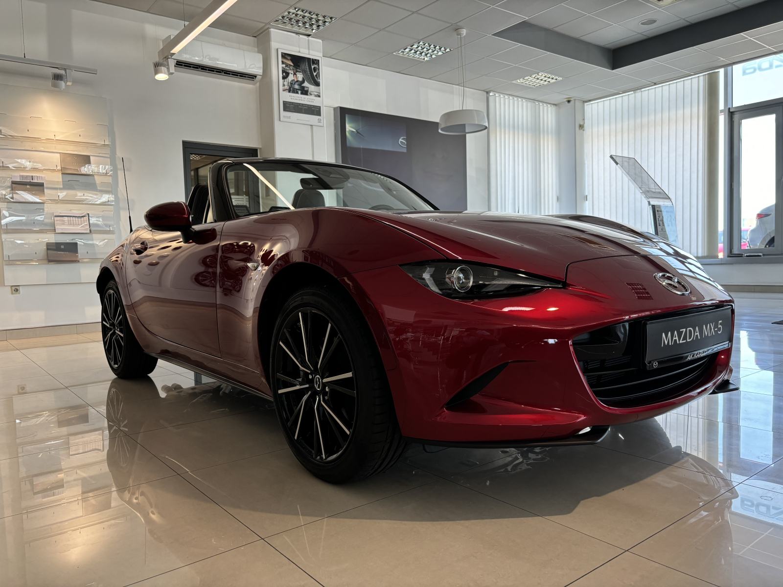 MAZDA MX-5 ST 2.0L SKYACTIV G184 6MT EXCLUSIVE-LINE, 2024 god.