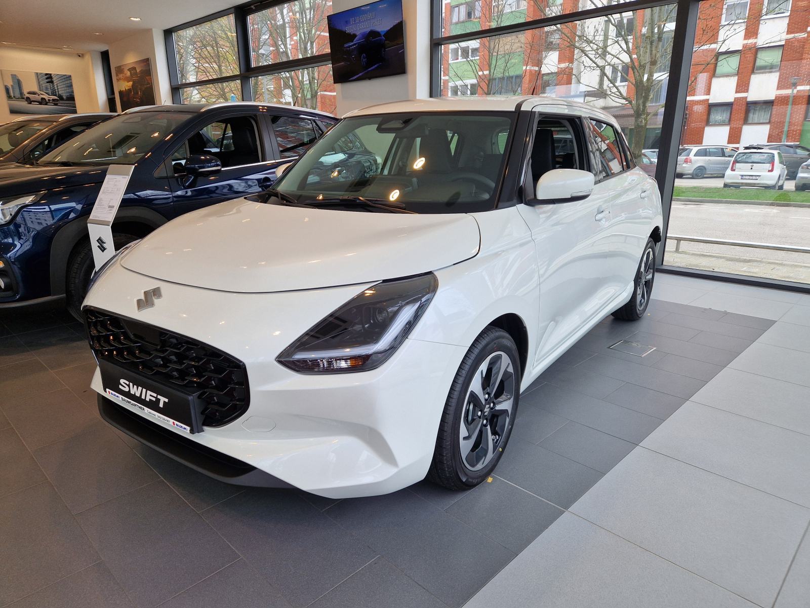 Suzuki Swift 1.2 Hybrid GLX, 2024 god.