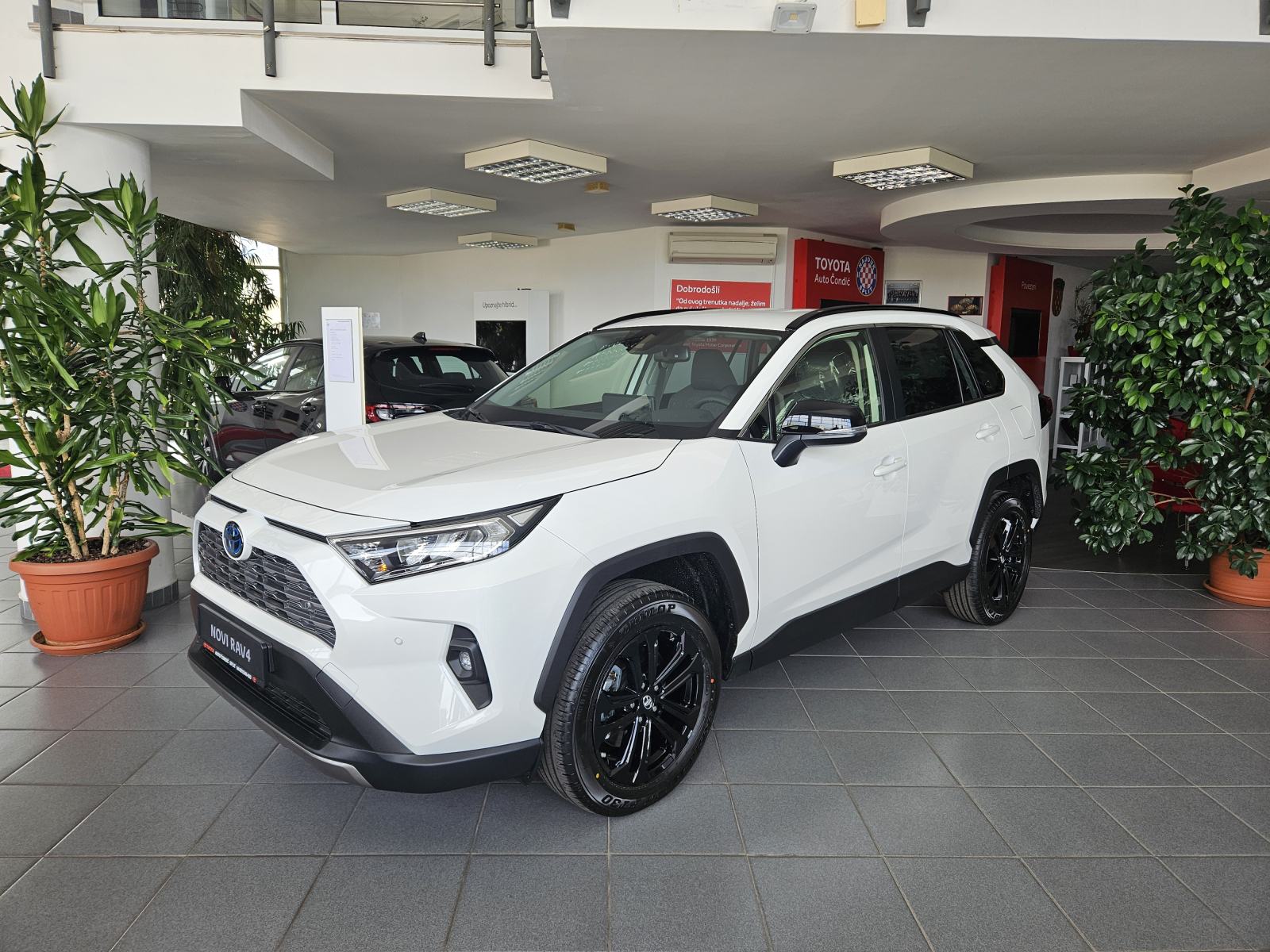 Toyota RAV4 2,5 AWD hibrid Elegant # isporuka odmah, 2024 god.