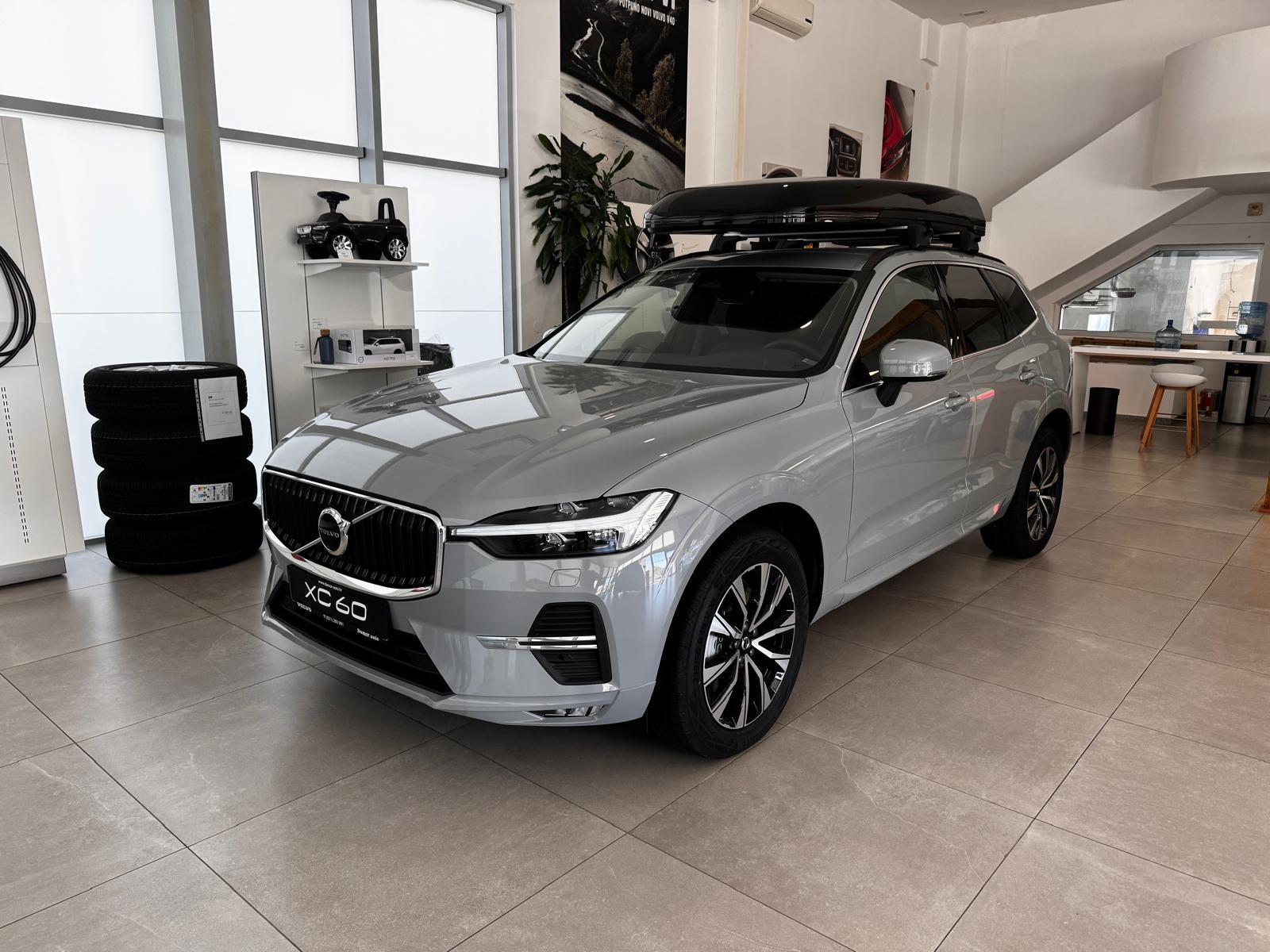 Volvo XC60 B4(D) A AWD Core, 2024 god.