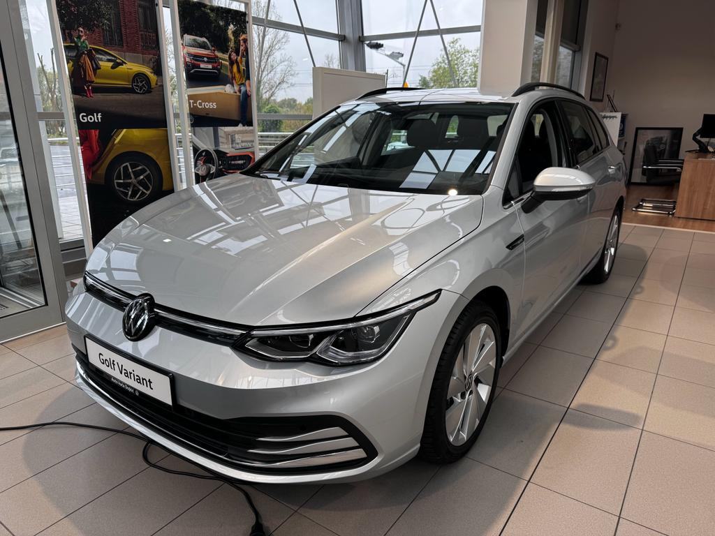 VW Golf 8 Variant Style 2,0 TDI, 2023 god.