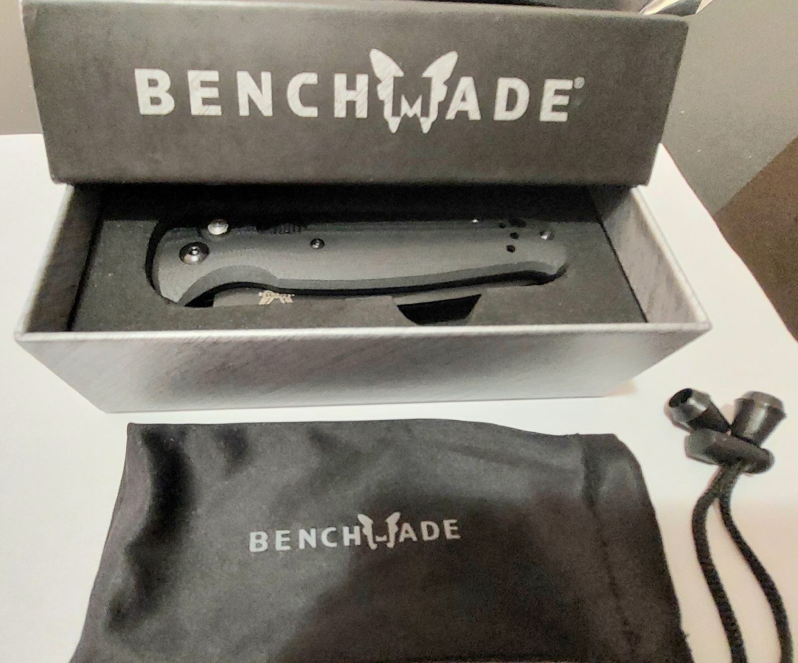 Benchmade nož automatic 154cm bugout