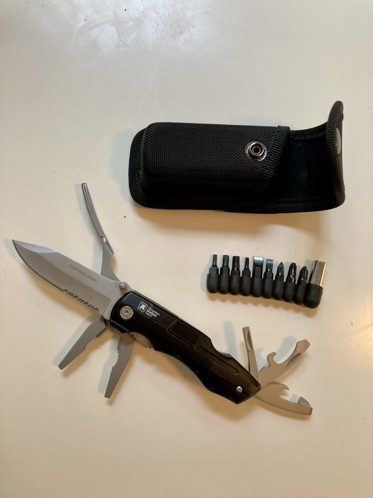 Richardson Sheffield multi tool nož