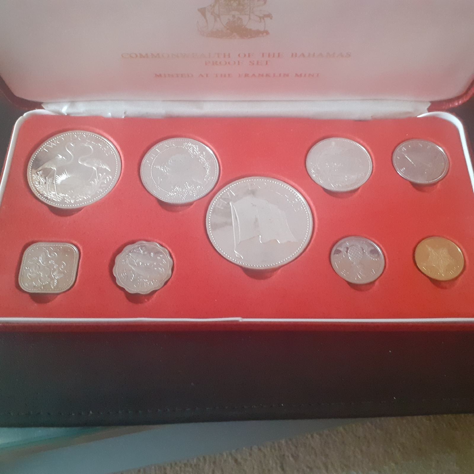 Prodajem komplet Bahami iz 1974. godine, 100.43 grama srebrnjaka...