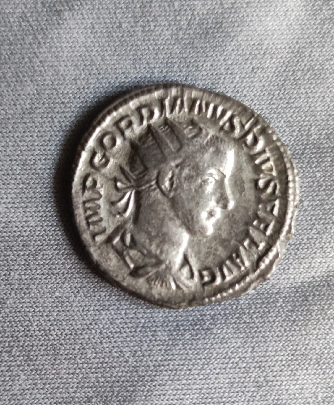 Srebrni rimski novčić