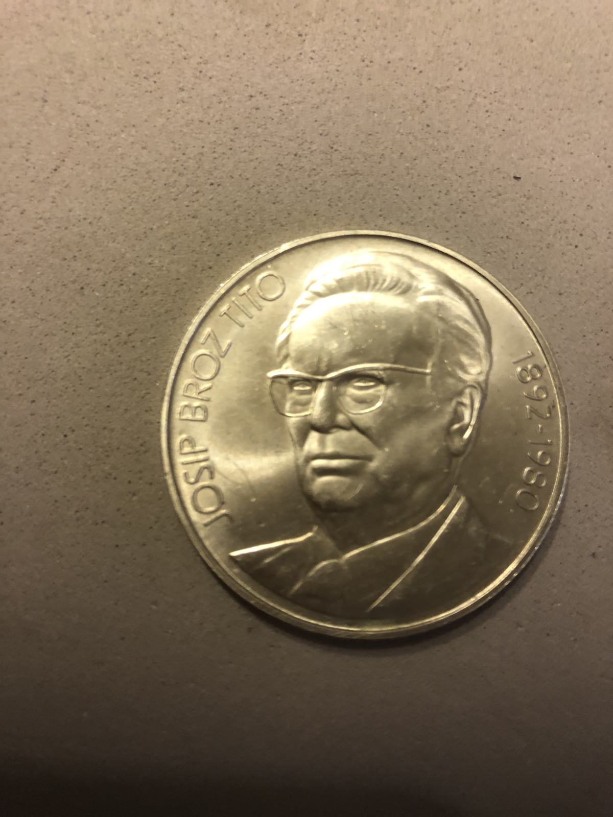 SREBRNJAK JOSIP BROZ TITO 1892 - 1980 1000 Dinara