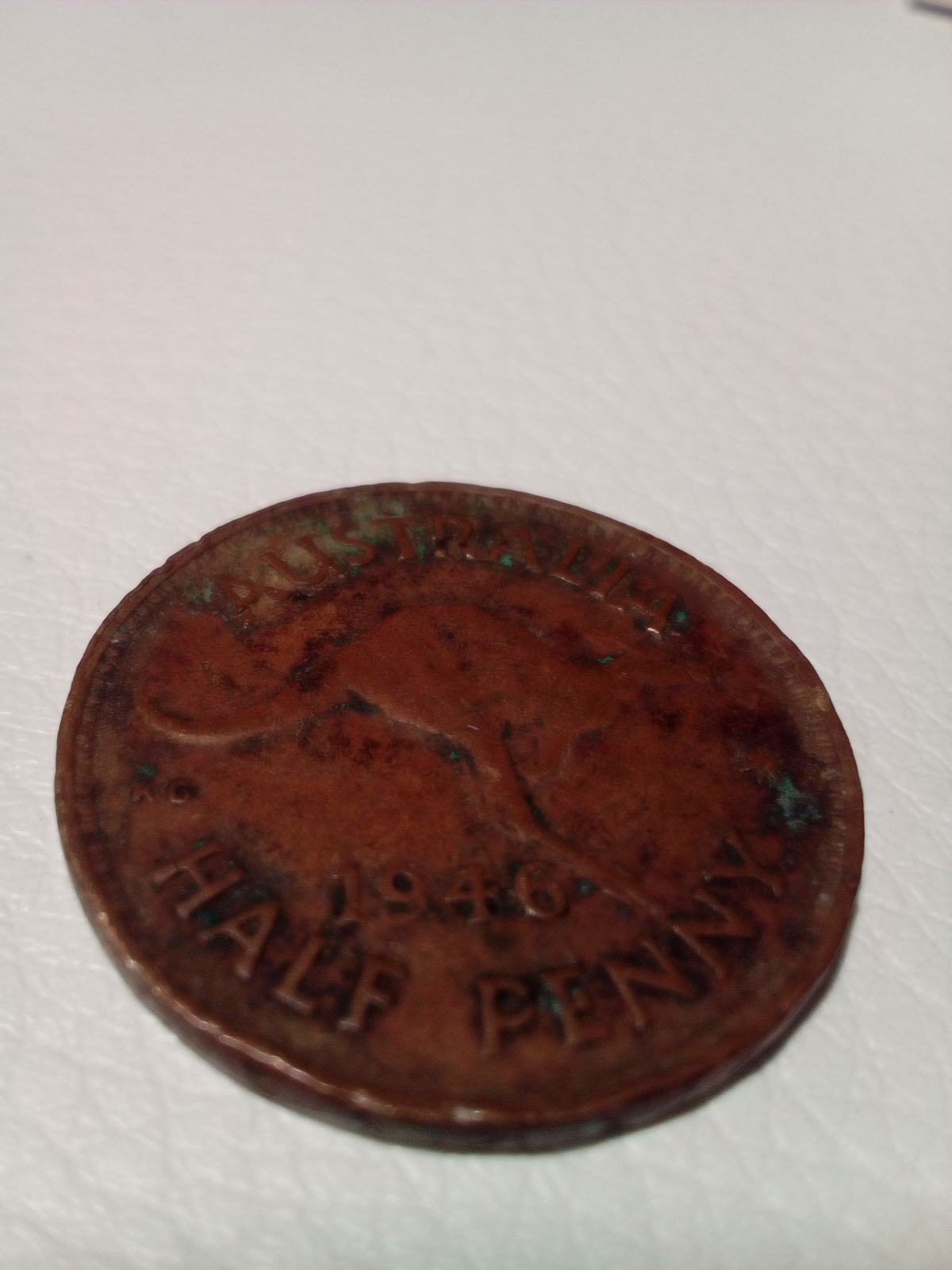 Stare kovanice Australie 1942 i 1946 godine.