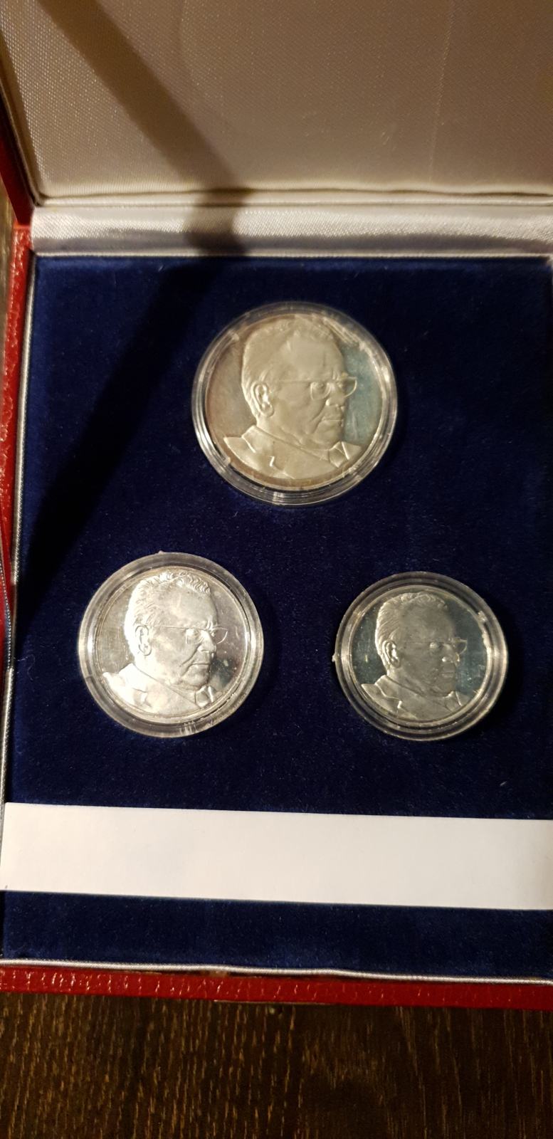 TITO POTPIS KOMPLET SREBRENJAKA ZLATARNA MAJDANPEK