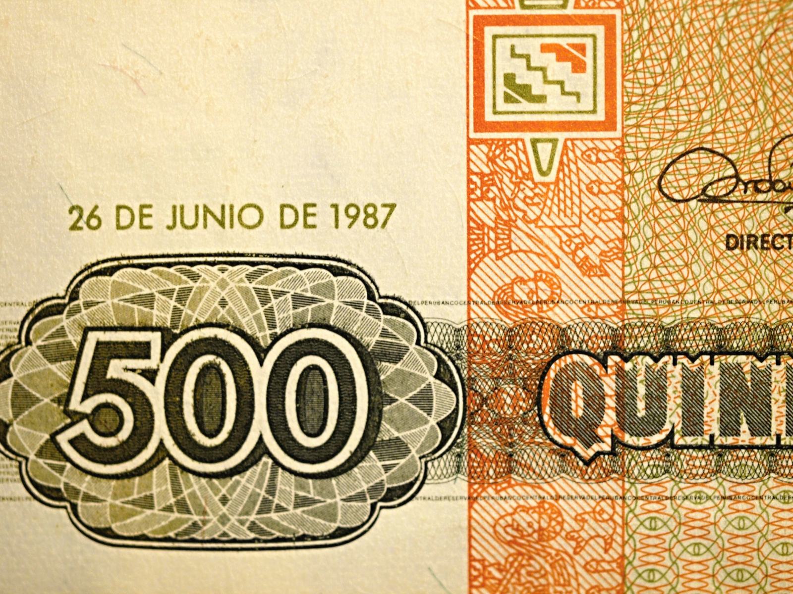 2 peruanske novčanice iz 1987. godine