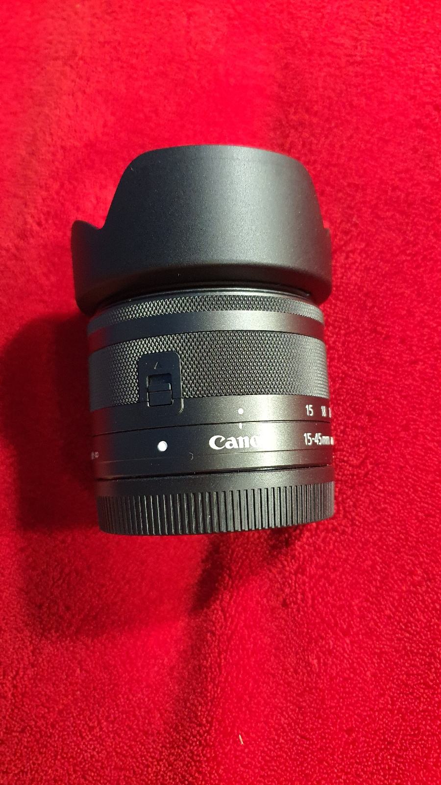 CANON EF-M 15-45MM F/3.5-6.3 IS STM sa sigma filterom i hood