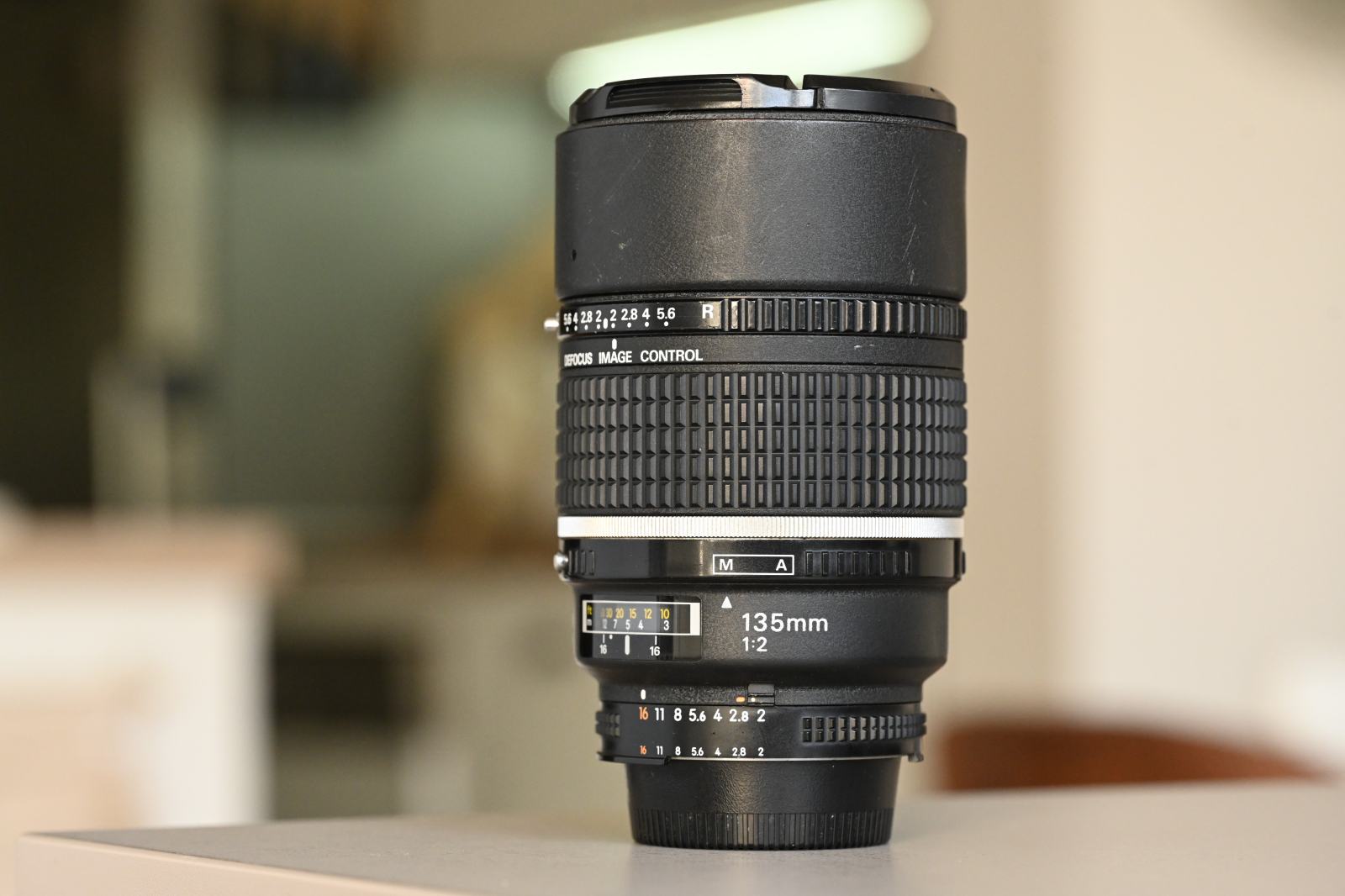 Nikon 135mm f2 AF DC