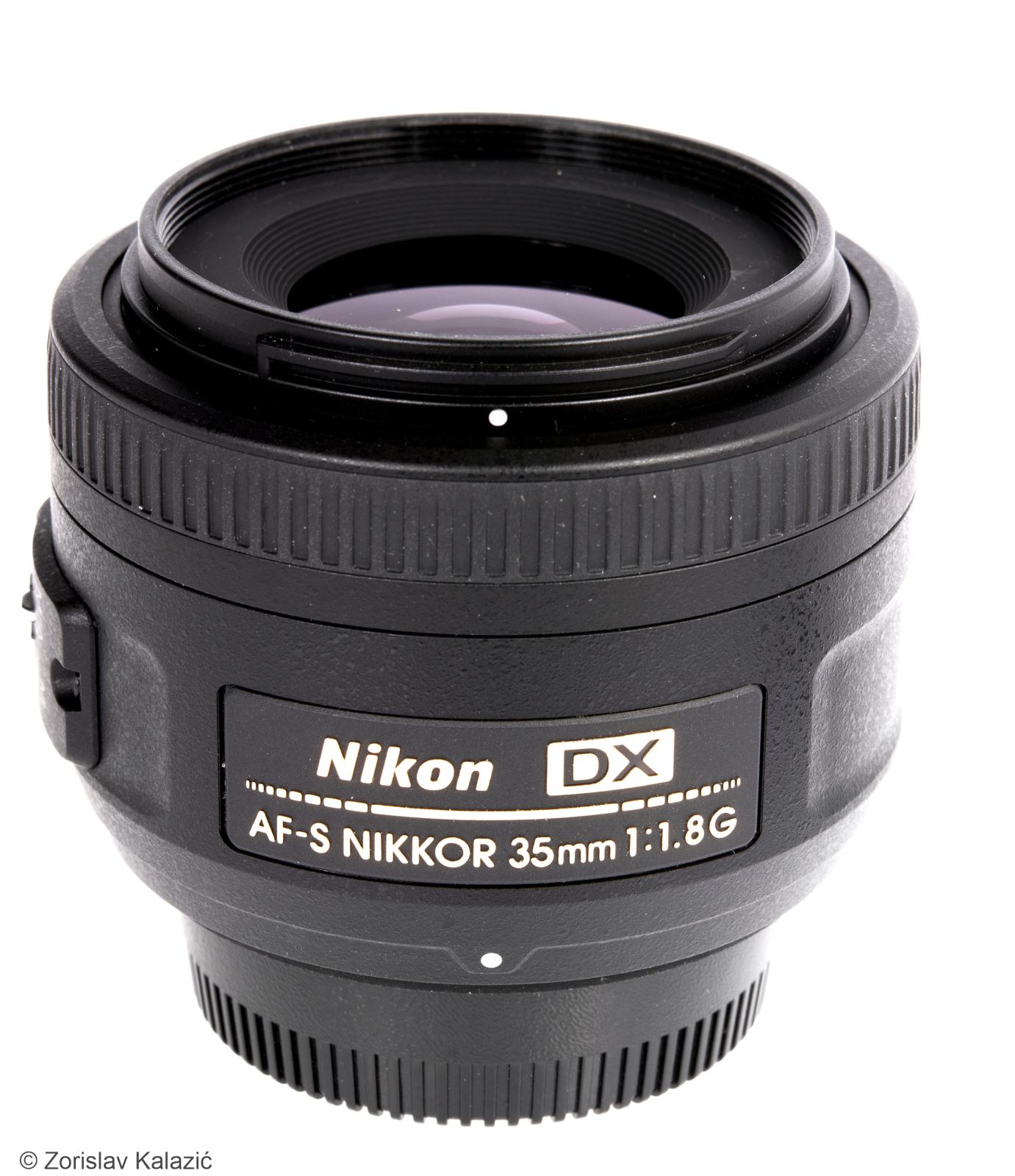 Nikon 35mm f/1.8G za DX format