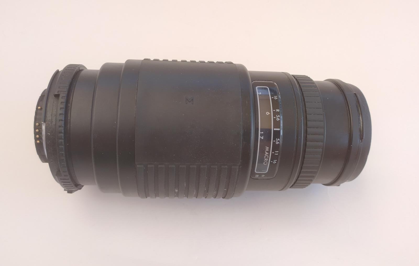 Sigma AF 75-300mm f4.5-5.6 APO + UV filter (Nikon F)