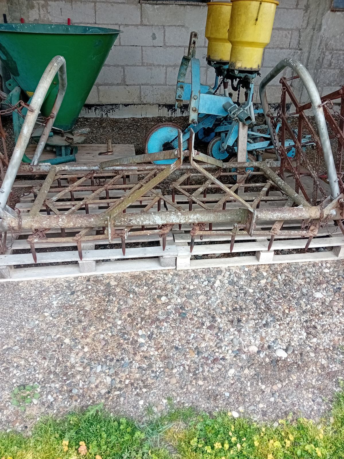 DRLJAČA ZUBAČA 4 KRILA