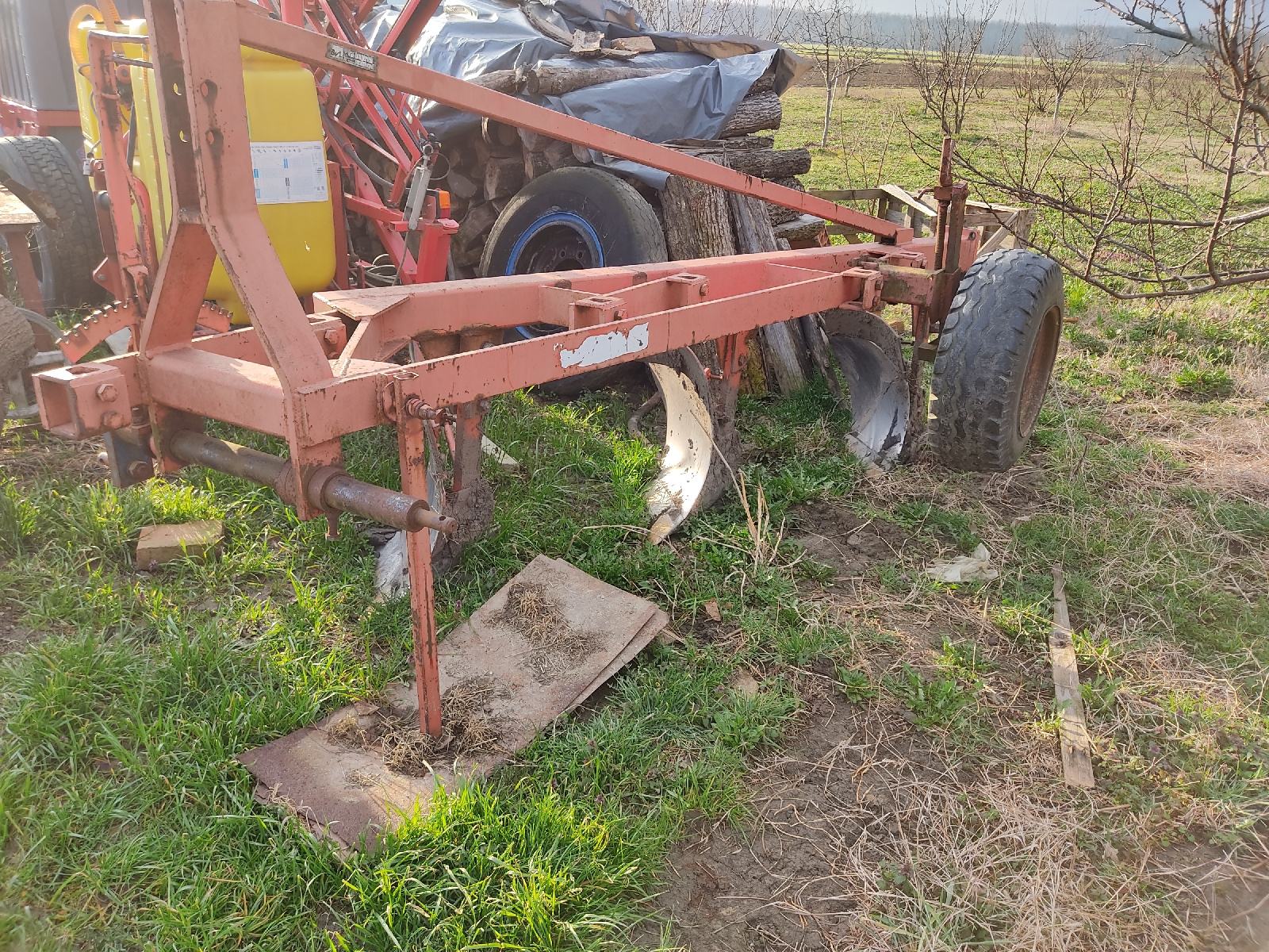 PLUG 4 BRAZDE 3+1 RAVNJAK 14 COLI