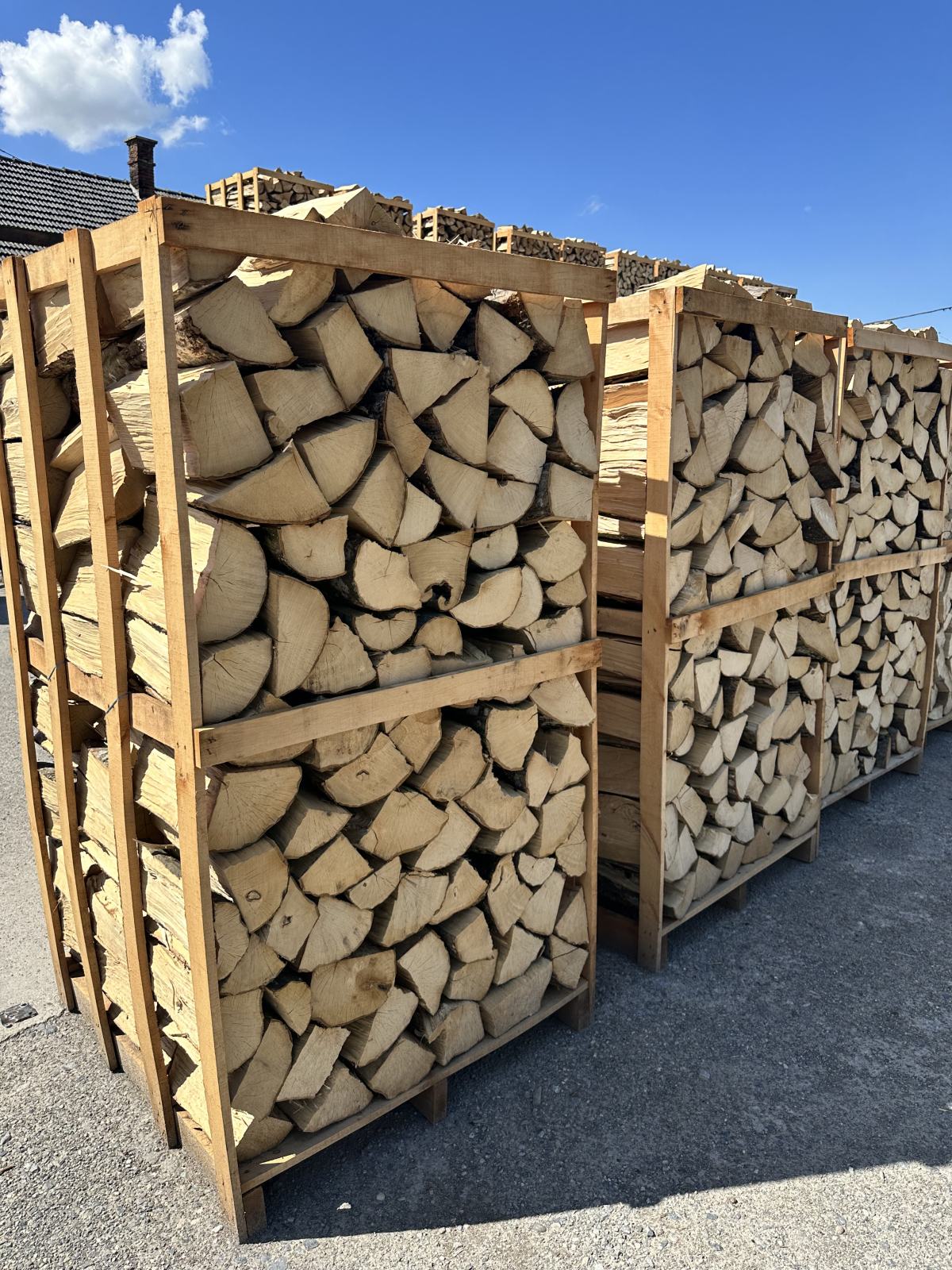 Krupnija drva na paleti-akcija,bukva,grab ili hrast,brza dostava