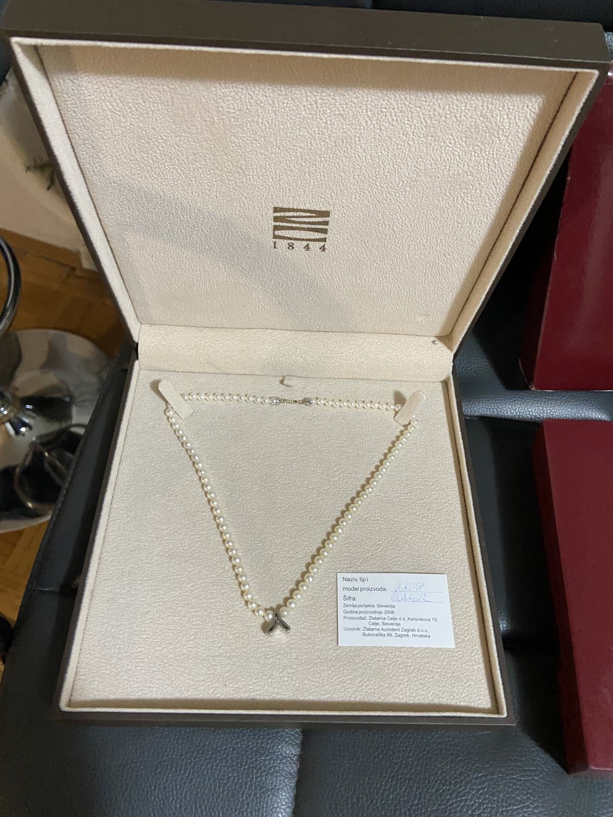 Biserne ogrlica Zlatarna Celje Biser Biseri