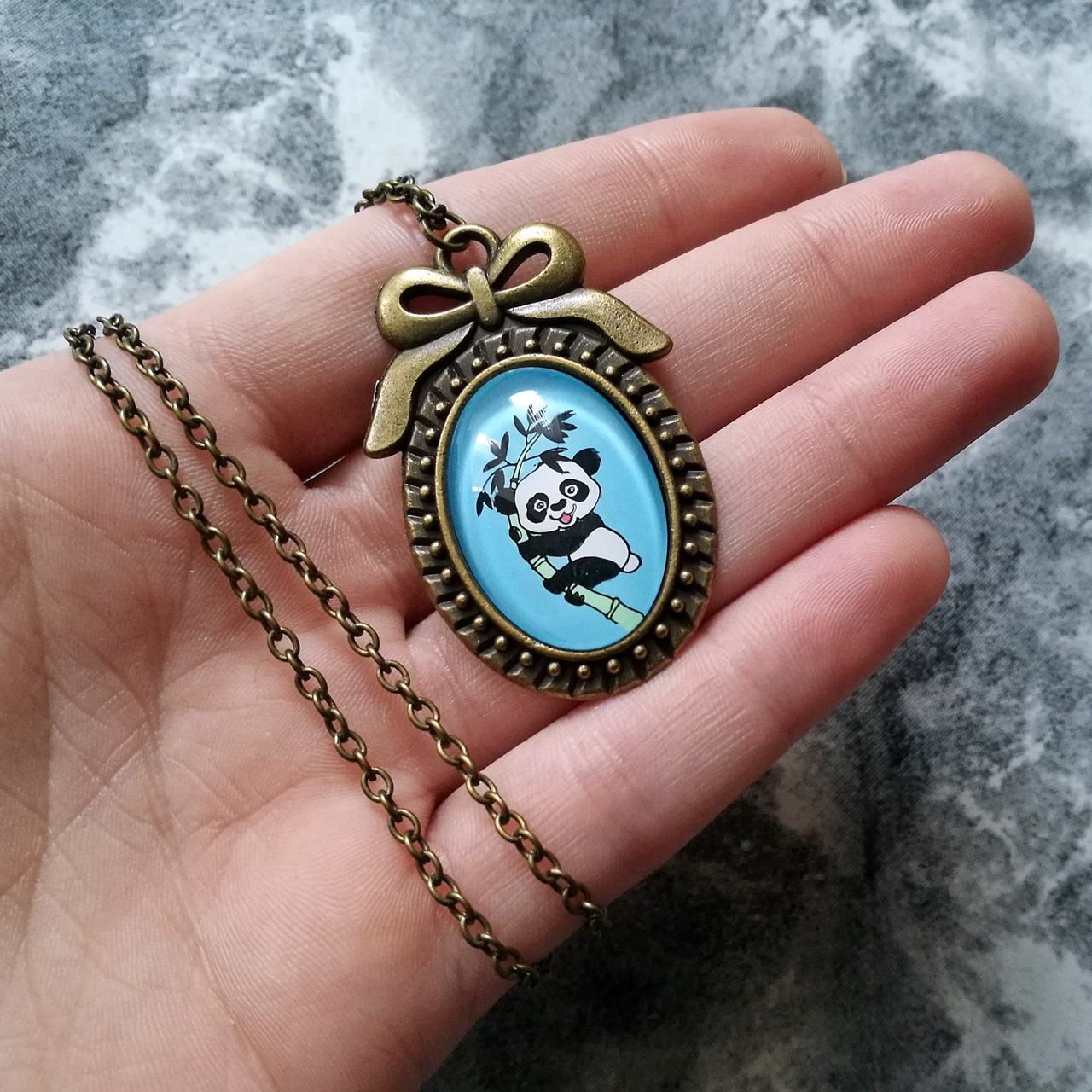 Lančić s privjeskom Panda (ručni rad)