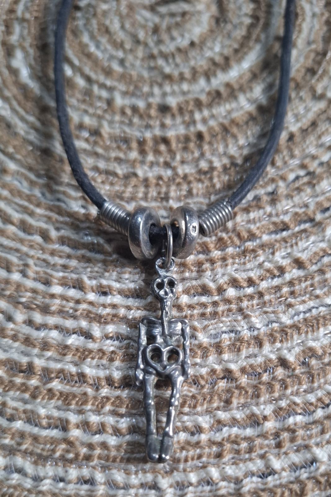 Ogrlica lančić kostur