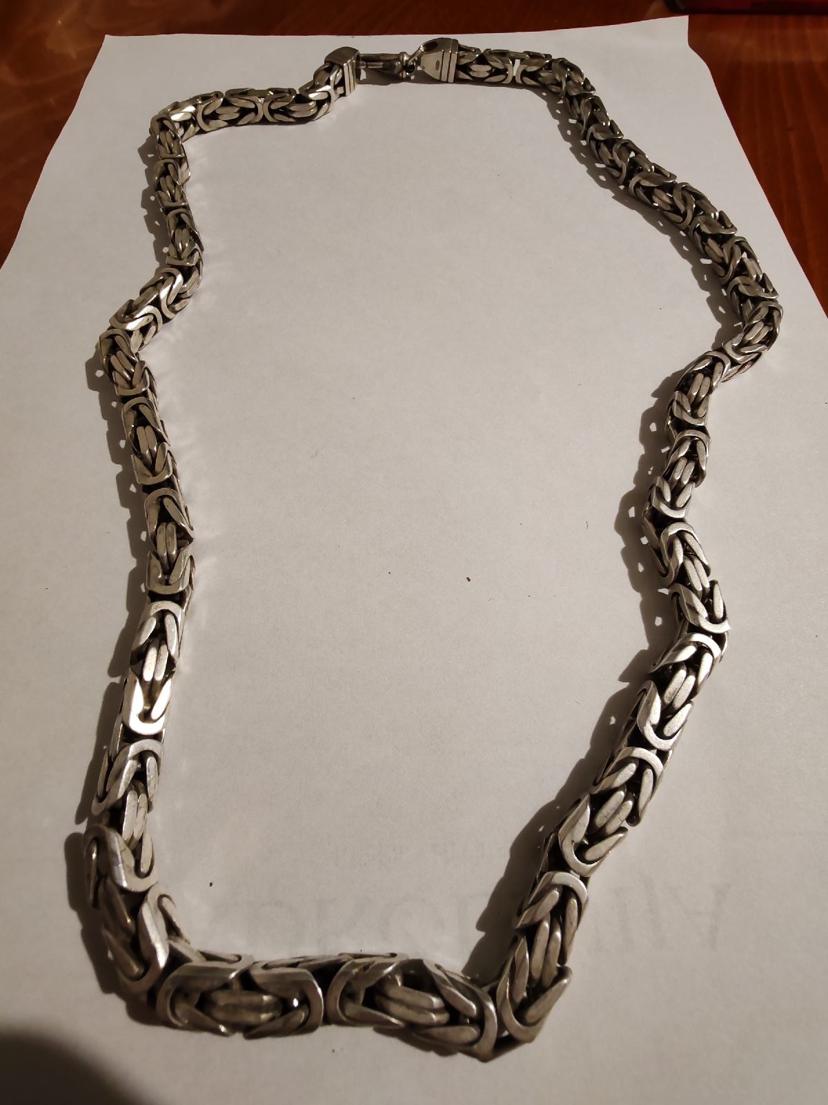 Srebrni lancic kraljevski vez