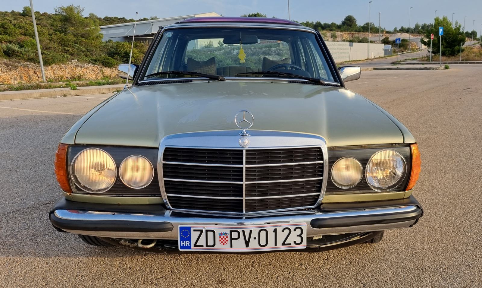 Mercedes 300D W123