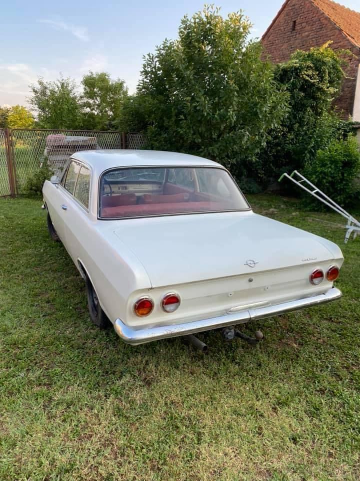Opel Rekord -1965 godište - za restauraciju
