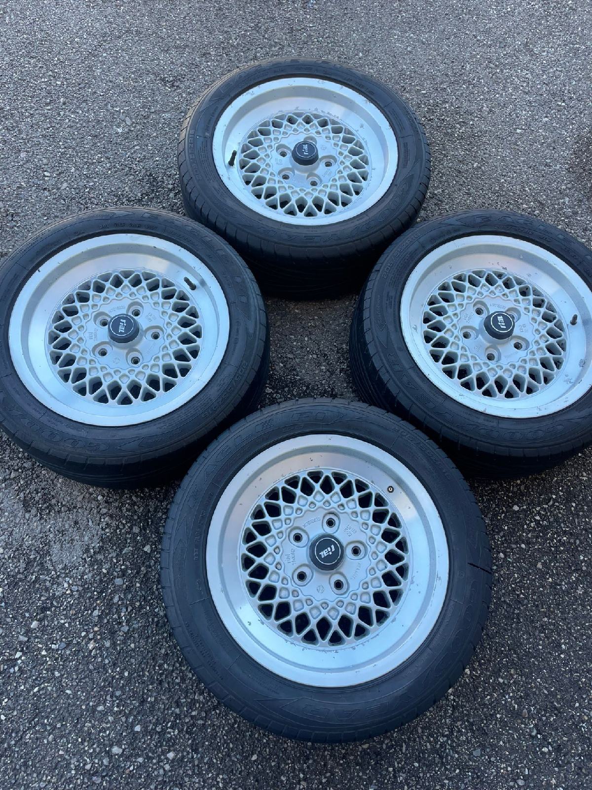 Alu felge Rial Cobra Mesh 16 5x120 BMW E9 23 24 E28 E32