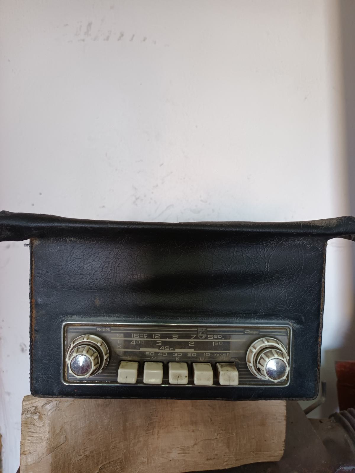 OLDTIMER RADIO PHILIPS COUPE ZA PORSCHE, VW, MERCEDES