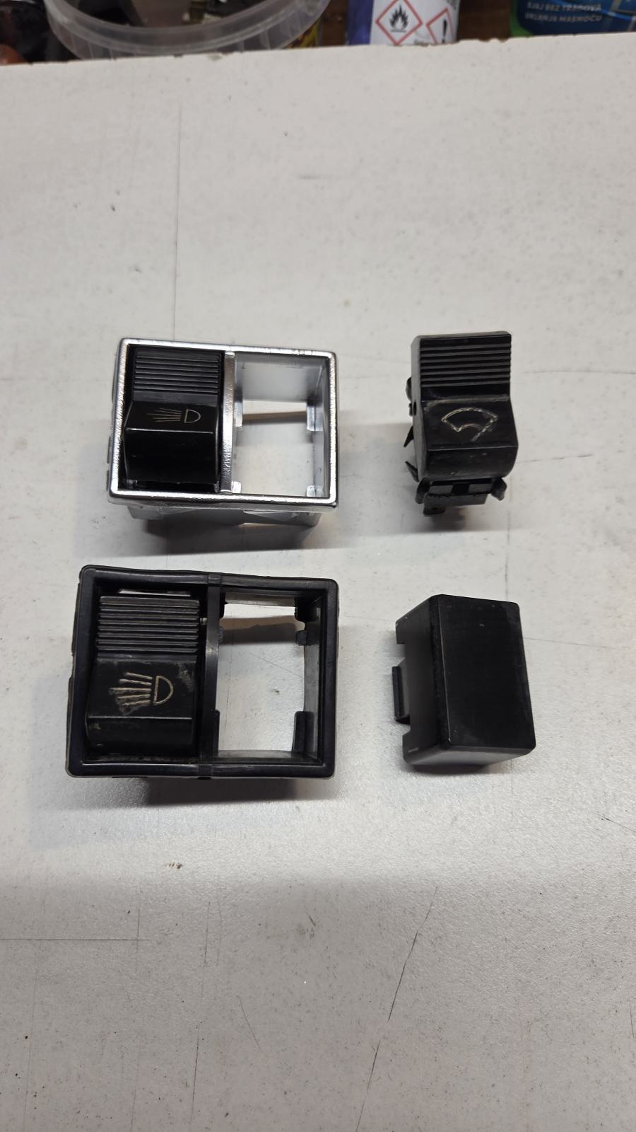 Zastava 750, Fiat prekidaci svjetala