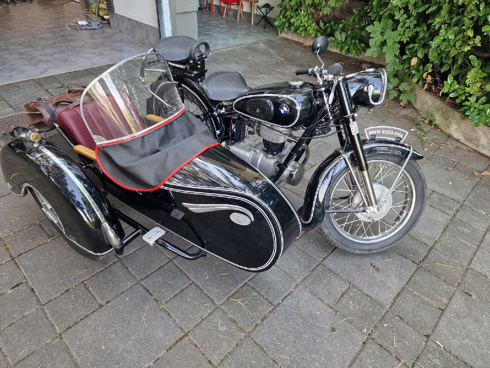 Original BMW R25/3 s bočnom prikolicom Steib LS200