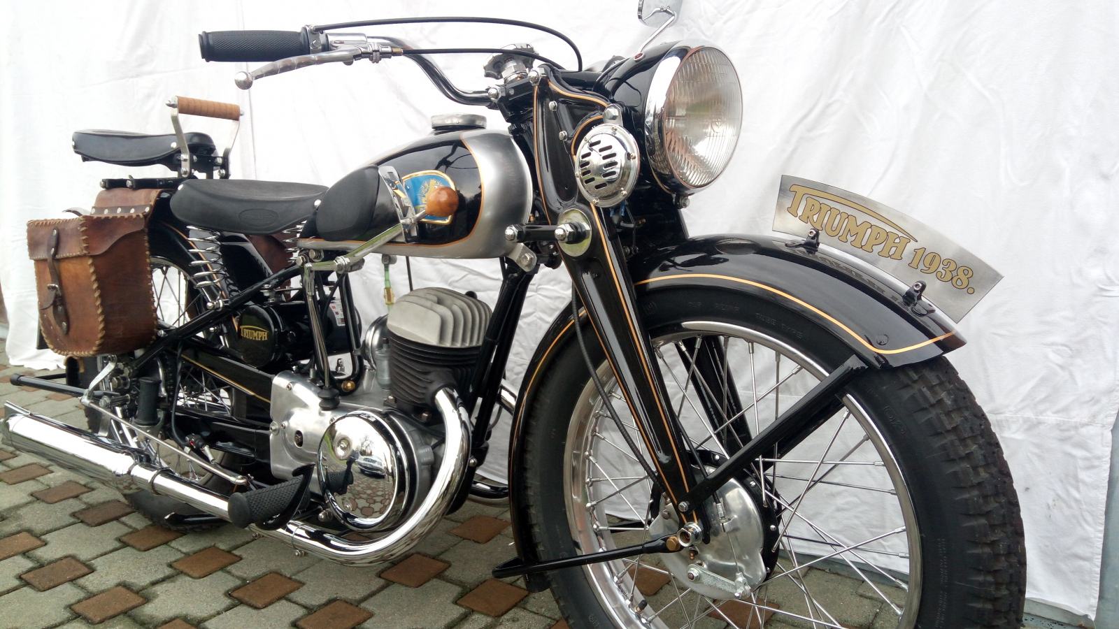 Triumph B204 E