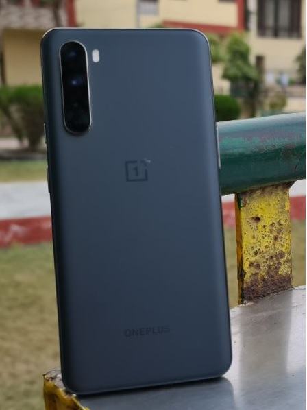 One plus nord 12 GB RAM/256 GB memorije mobitel prodajem