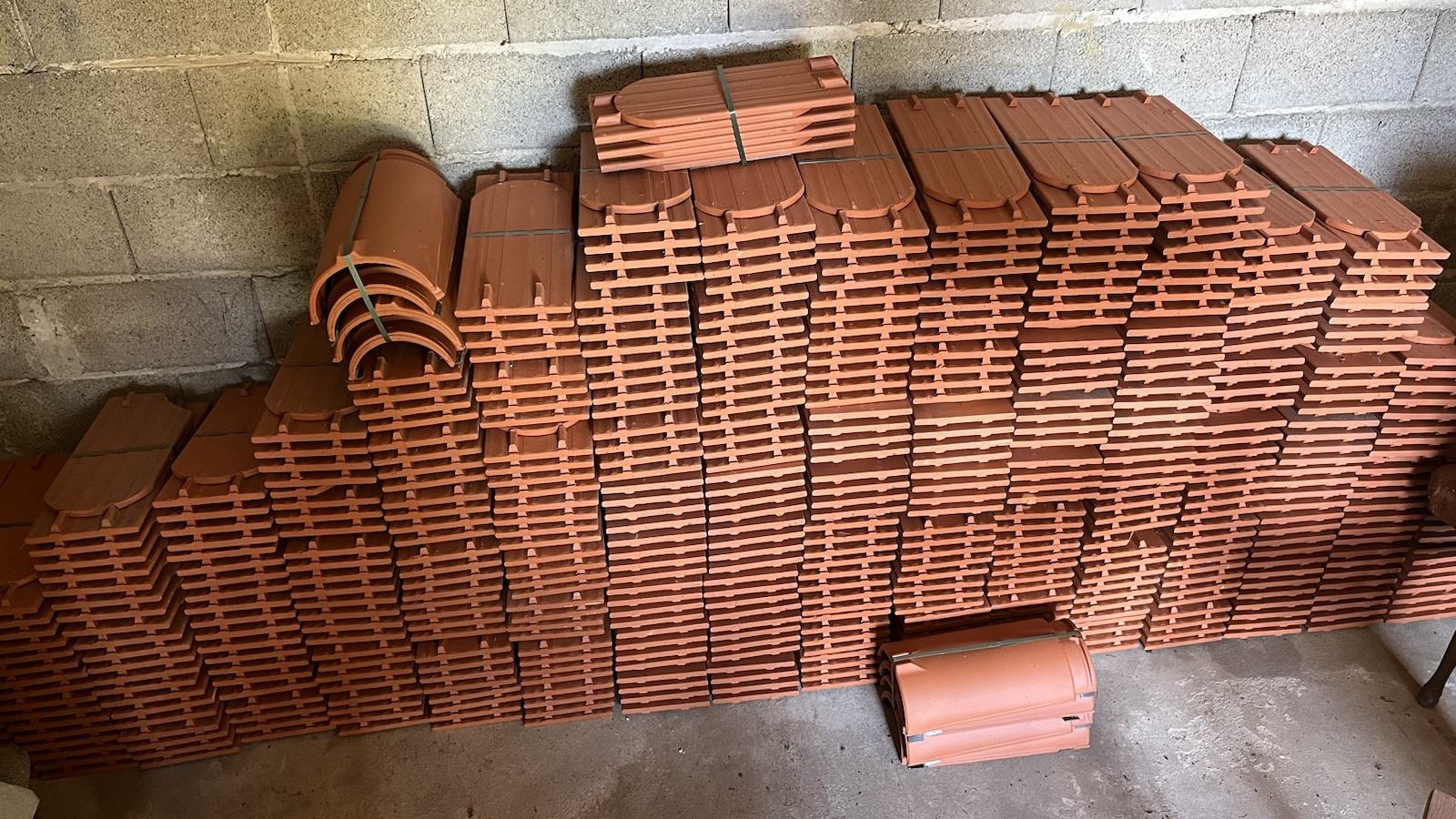 Evo ispod cijene NOVO Creaton biber crijep(960 kom) + klobuci(20 kom)