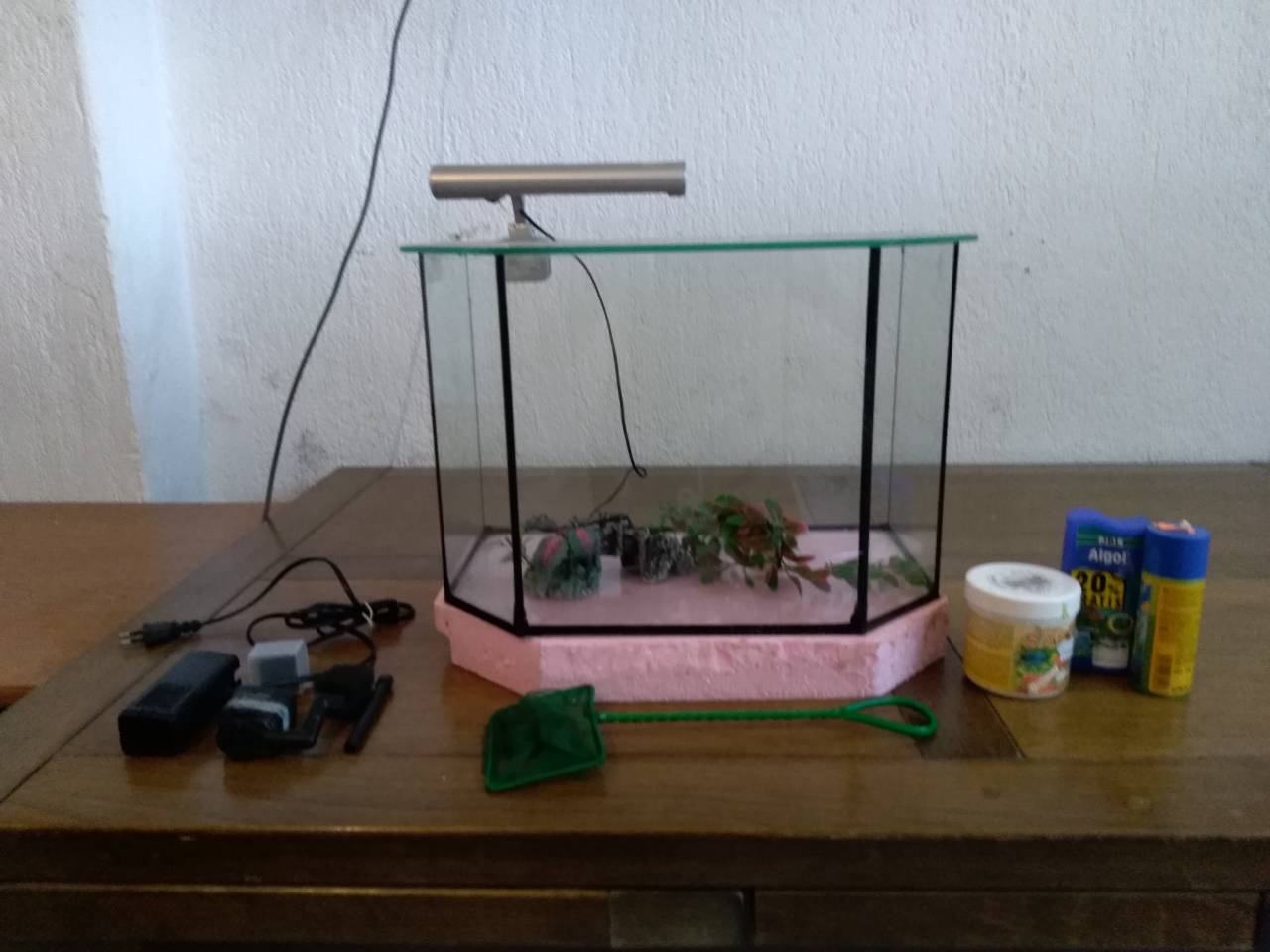 AKVARIJ ZA RIBICE (dostava za Zg)